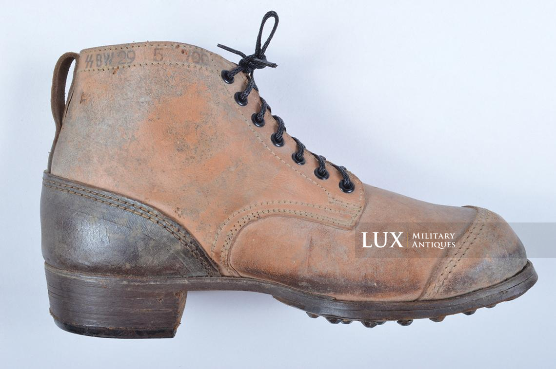 M44 Waffen-SS low ankle combat boots, « SS BW