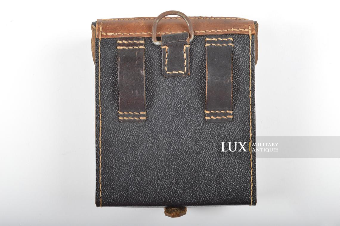 Unissued MG34/42 gunner's belt pouch in black pressed cardboard, dated 1944