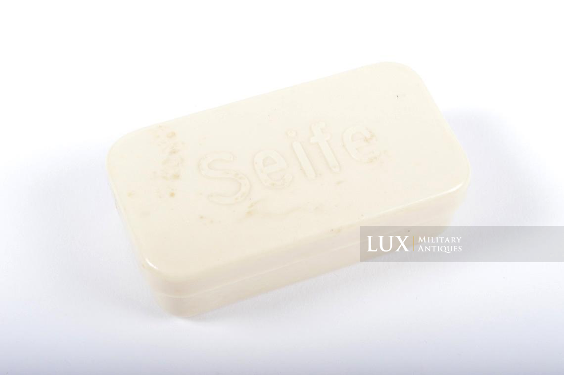 Rare German Medic issued bakelite soap container, « Seife