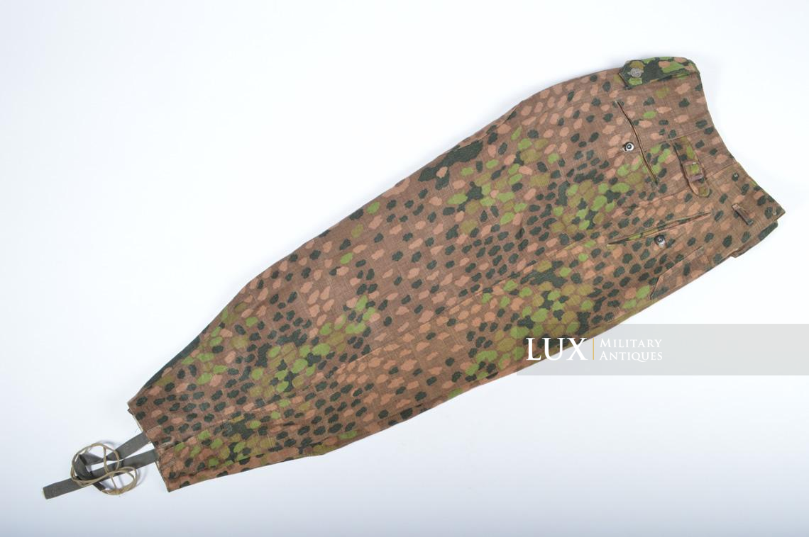 Unissued Waffen-SS M44 dot pattern camouflage trousers, « Walter Klemm