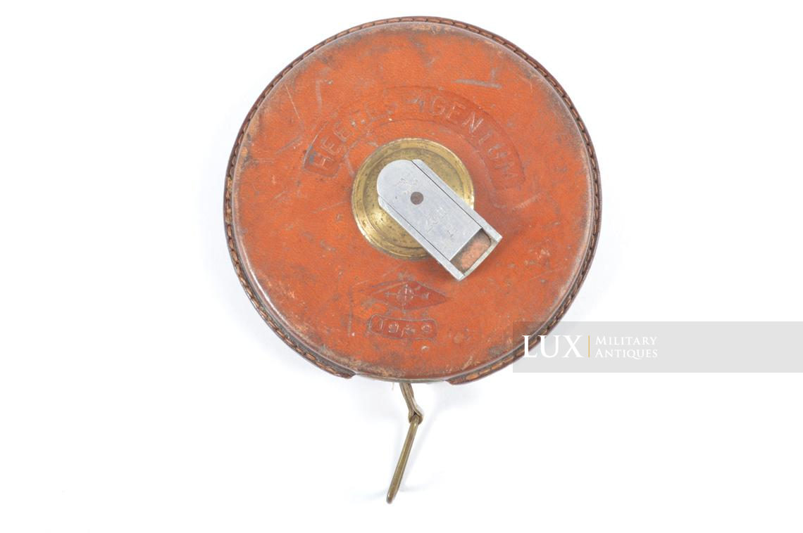 German « Heereseigentum » tape measure, dated 1939