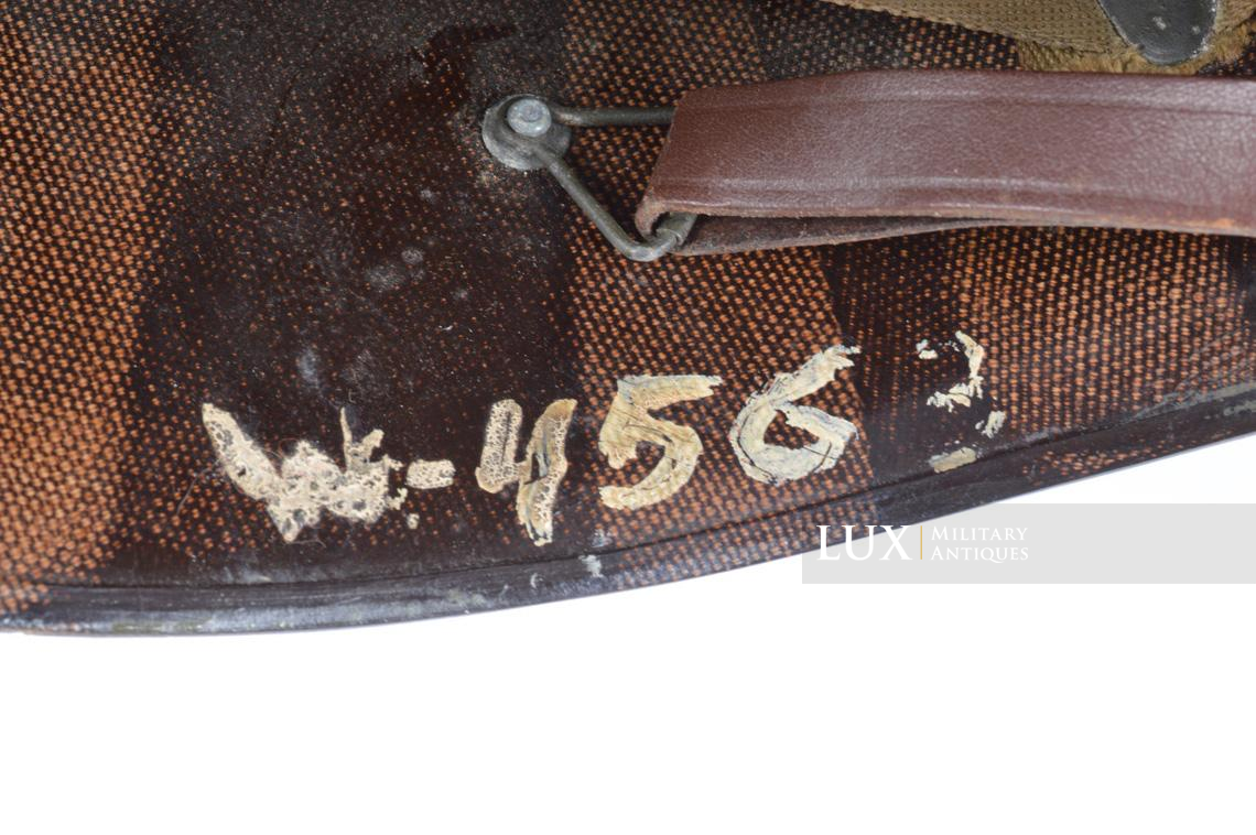 USM1 identified 4th Infantry Division fixed bale helmet, « IVY DIVISION