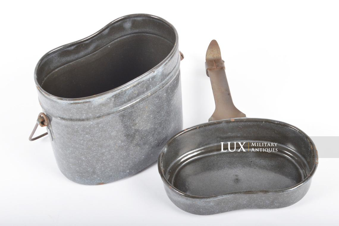 Rare German enamelled late-war mess kit