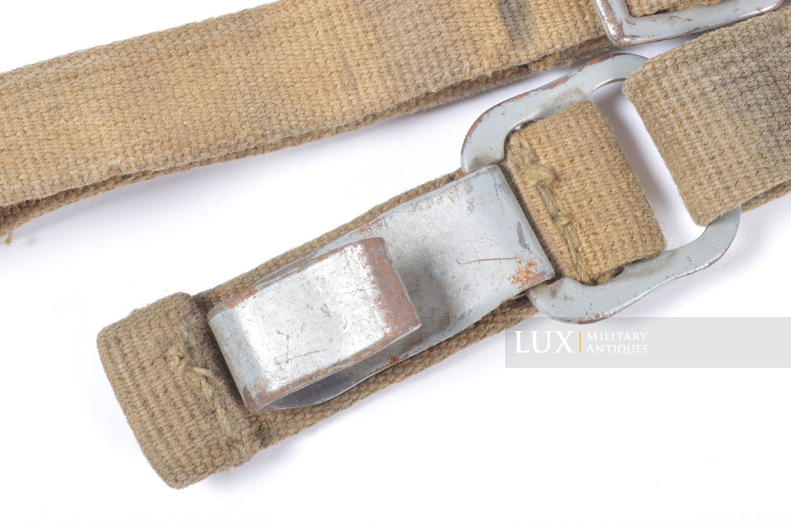 Unique late-war German tropical webbing Y-straps, « RBNr