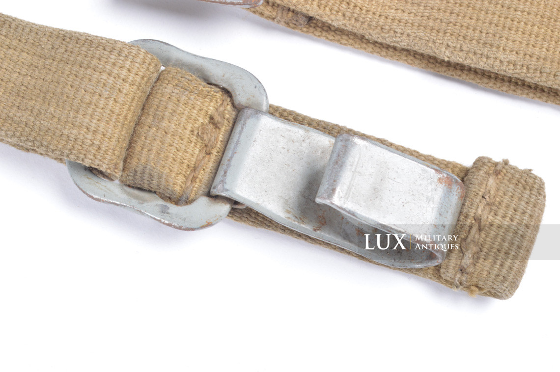 Unique late-war German tropical webbing Y-straps, « RBNr