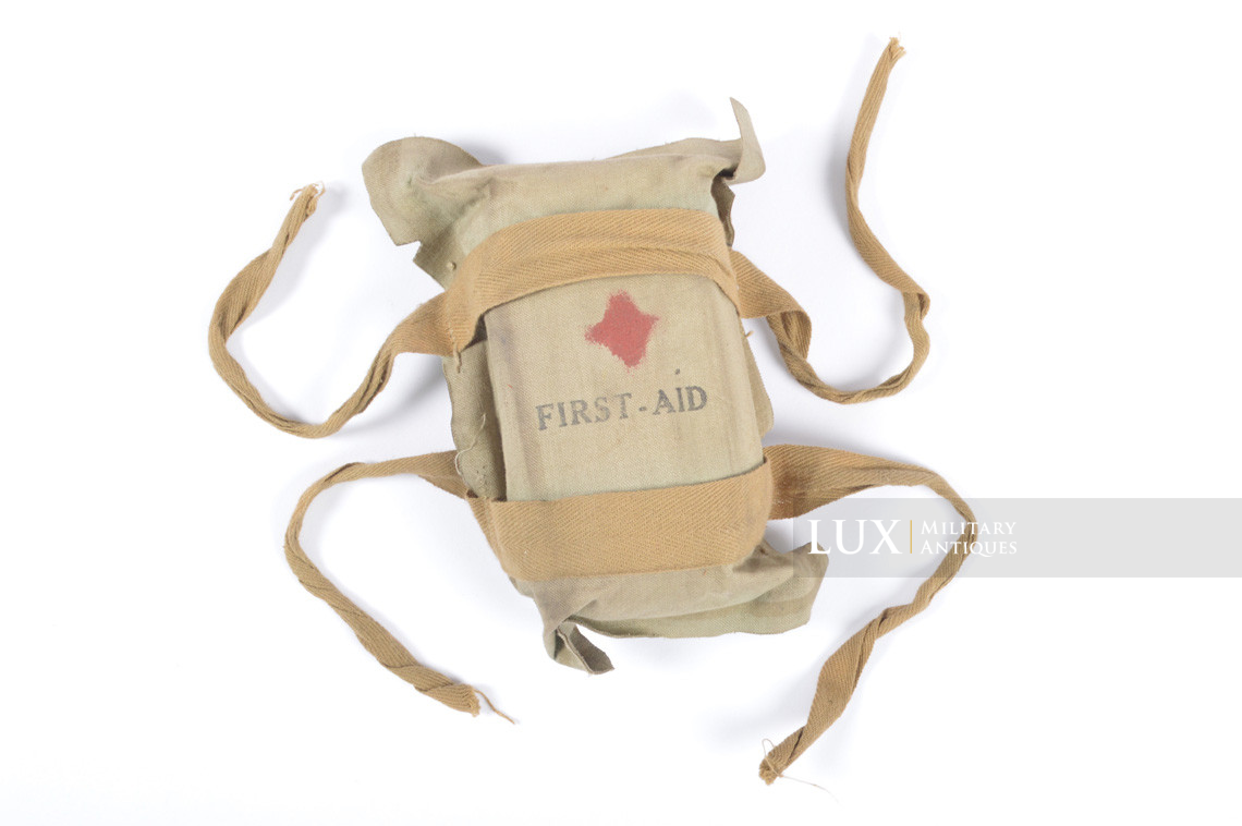 US Paratrooper First-Aid pouch , « complete / unopened