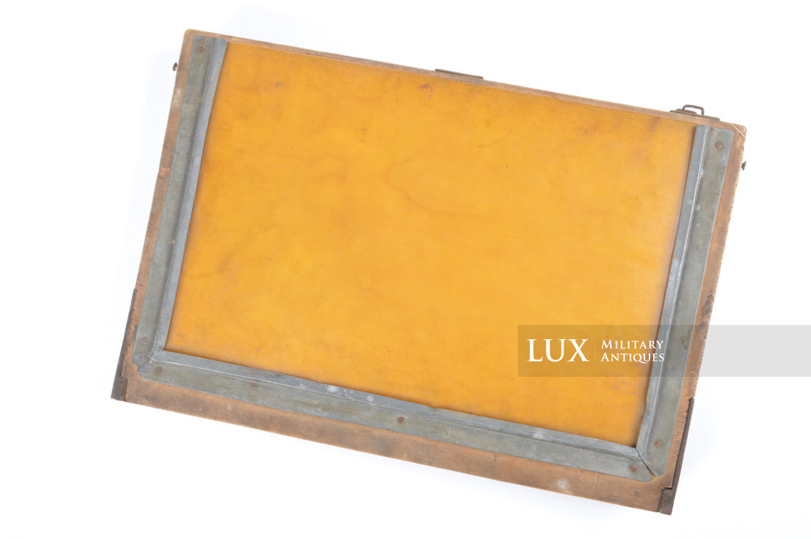 German issued combat map board, « field modified