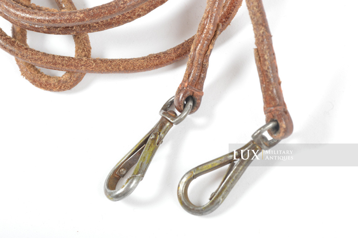 Luftwaffe gravity knife lanyard in leather