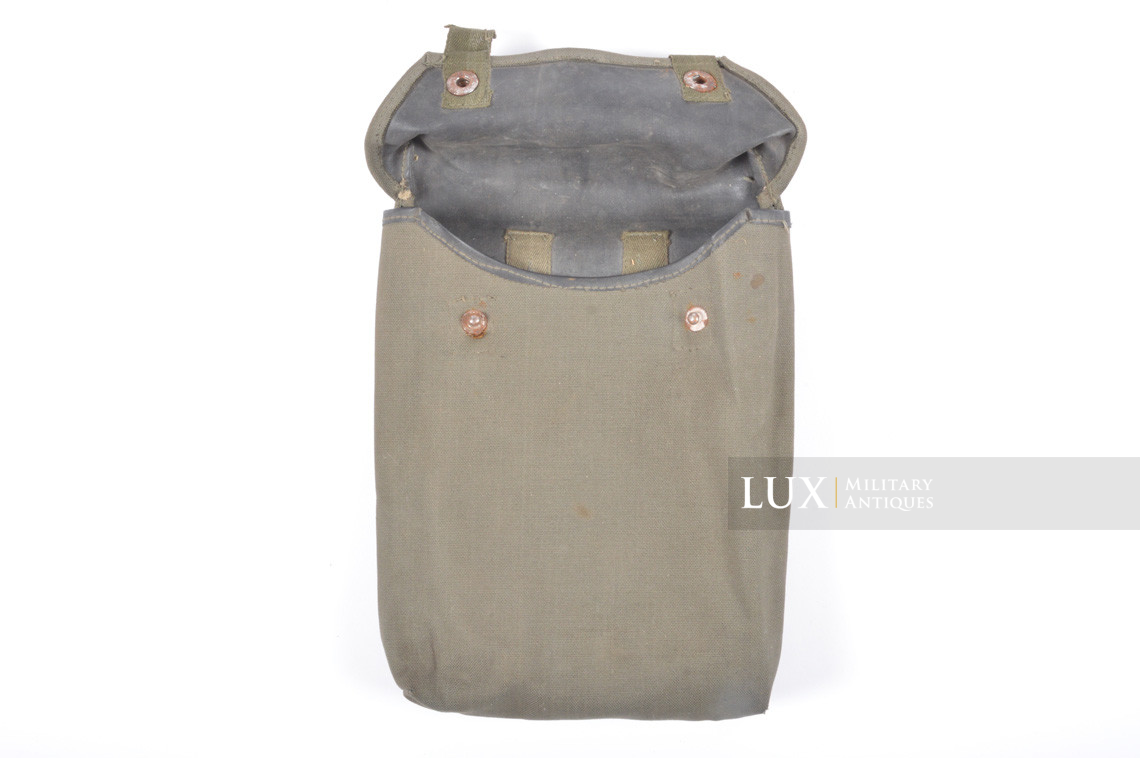 German anti-gas cape & pouch, « gjm