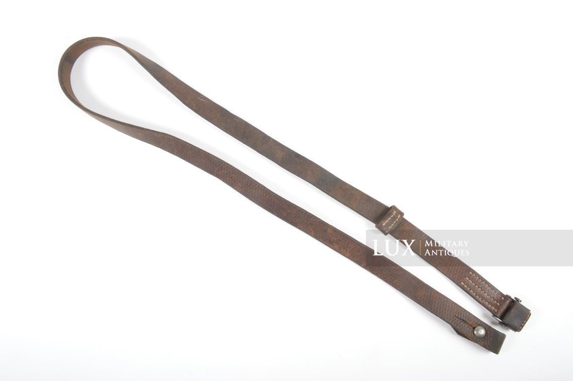 German MP38/40 brown leather sling, « D&C