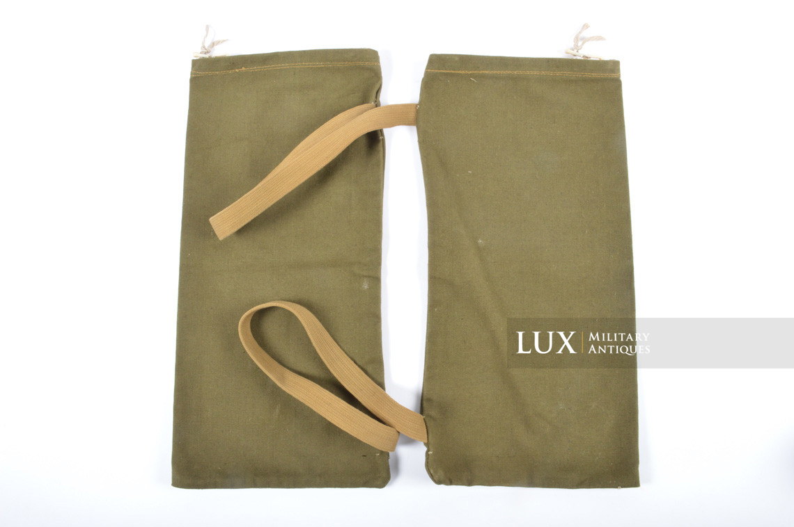 Unissued German paratrooper late war grenade bag set, « RBNr