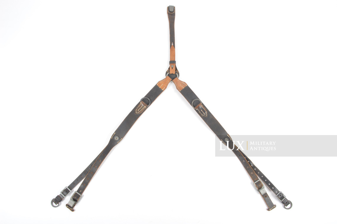 German late-war leather combat Y-straps - Lux Military Antiques