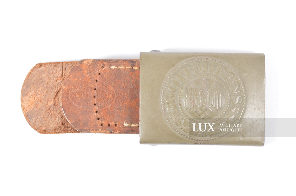 Heer green painted belt buckle, « B&N-40